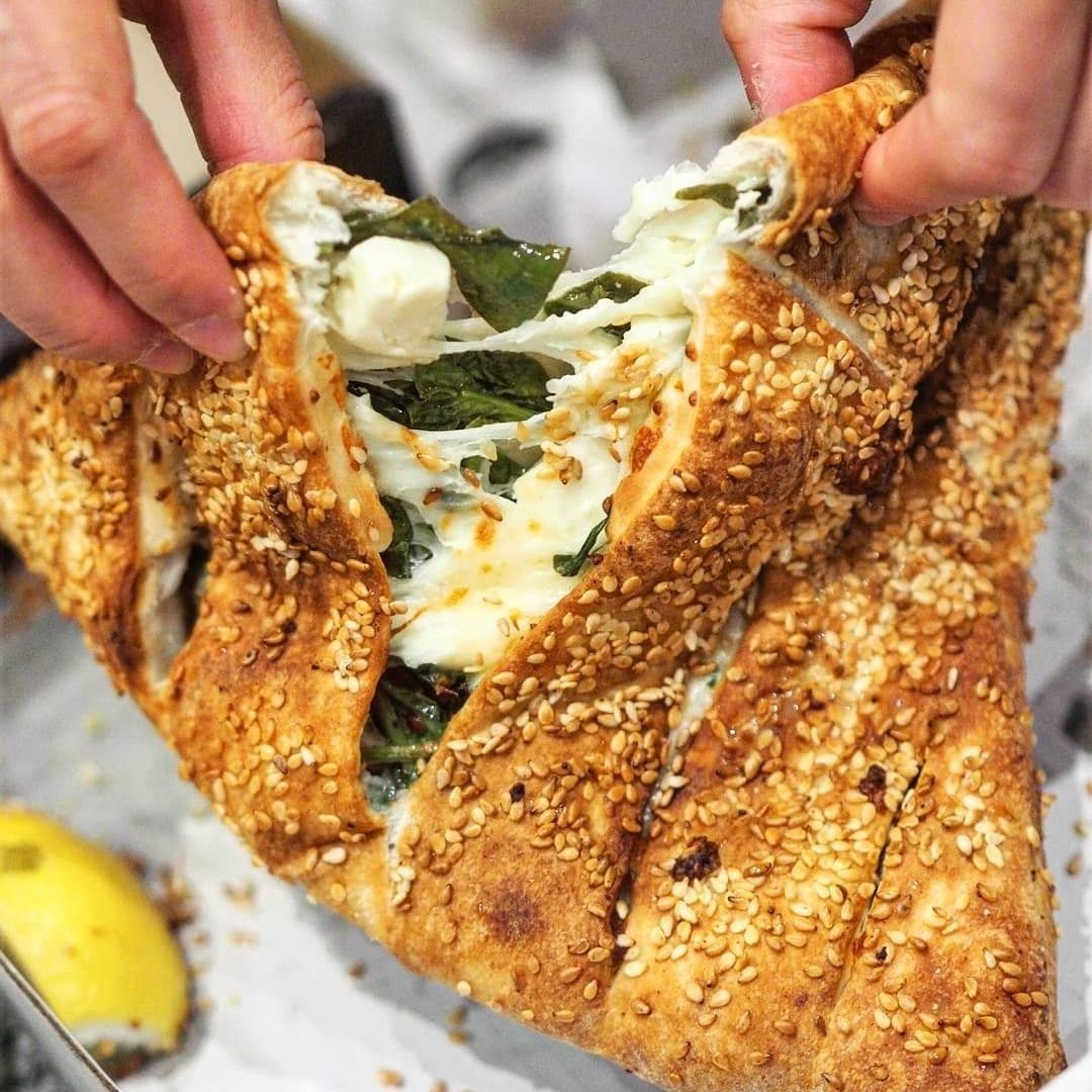 In Pizza We Crust: Here's How Manoosh Pizzeria Is Winning Over Local ...